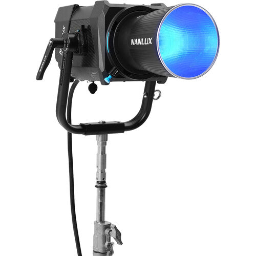 Nanlux Evoke 900C RGB LED Spot Light (Trolley Case Kit) — Hot Rod Cameras